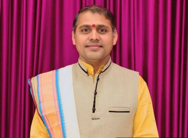 Acharya, Shri Lokesh Kumar Pandey - DFW Hindu Temple Society